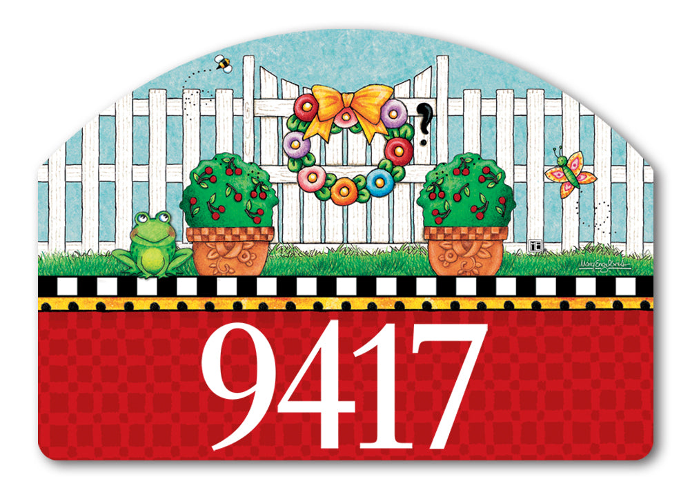 Topiary Gate Yard DeSign – Pigeon Mountain Trading Company